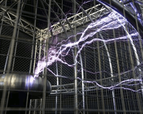 MTFX lightning bolts entertain queueing visitors ...